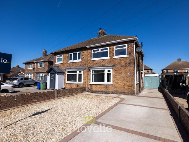 3 bedroom semi detached house for sale
