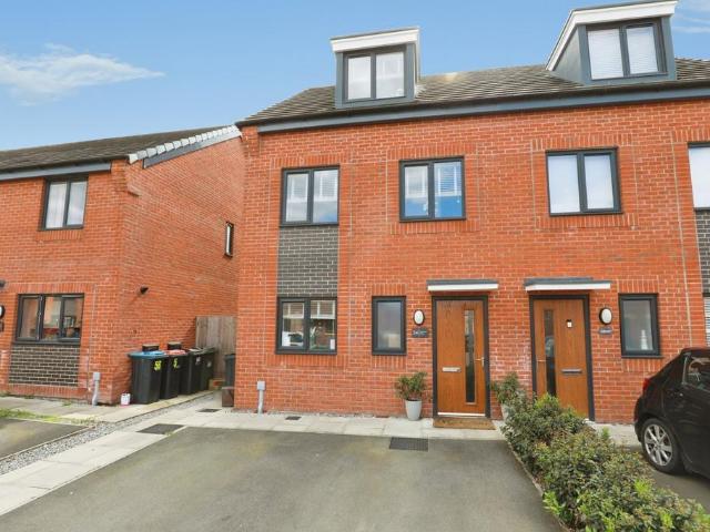 3 bedroom semi detached house for sale