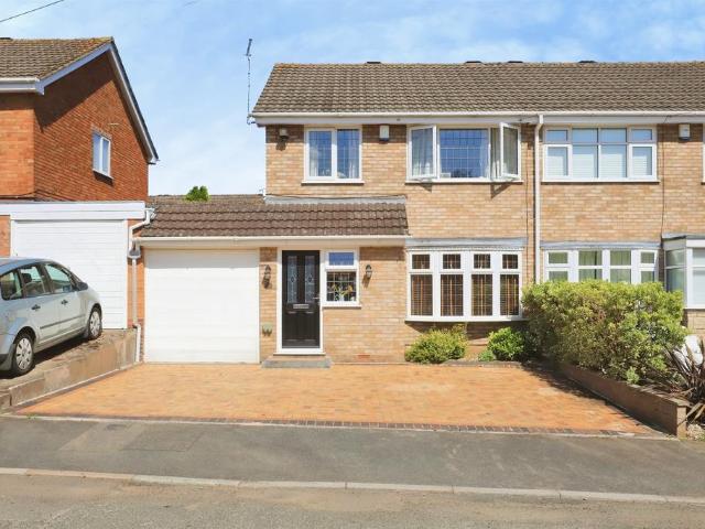 3 bedroom semi detached house for sale