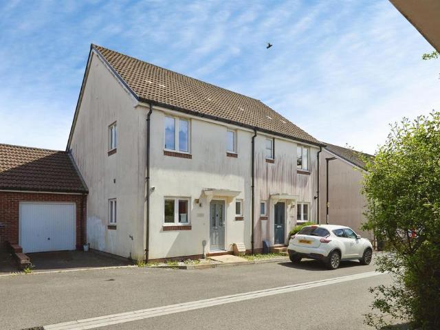 3 bedroom semi detached house for sale