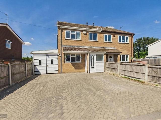 3 bedroom semi detached house for sale