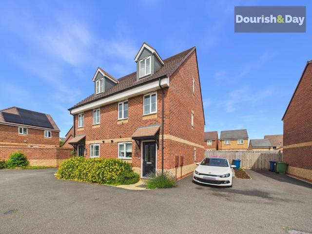 3 bedroom semi detached house for sale