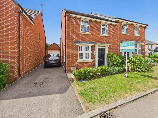 3 bedroom semi detached house for sale