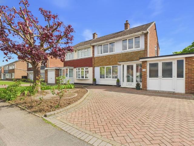 3 bedroom semi detached house for sale