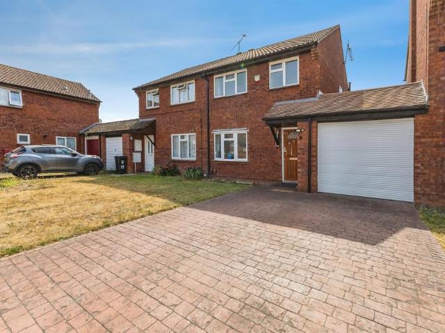 3 bedroom semi detached house for sale