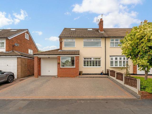 3 bedroom semi detached house for sale