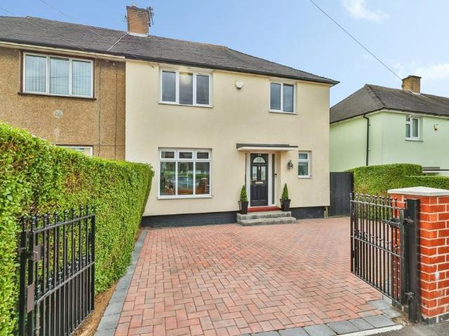 3 bedroom semi detached house for sale