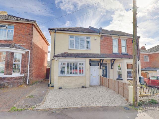 4 bedroom semi detached house for sale