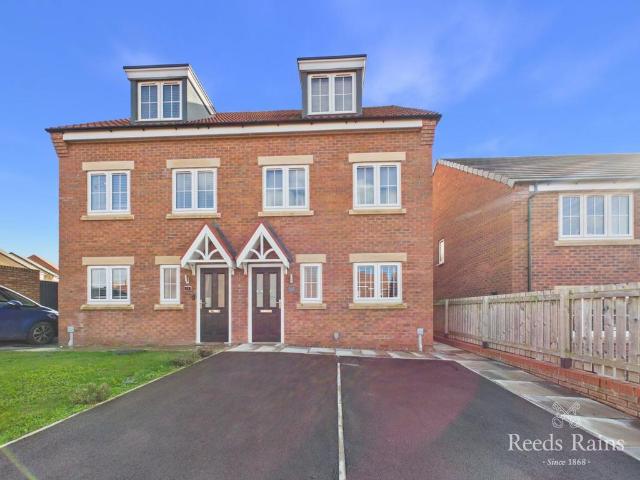 3 bedroom semi detached house for sale