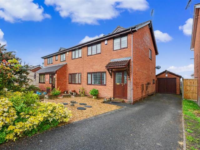 3 bedroom semi detached house for sale