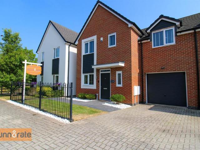 3 bedroom semi detached house for sale