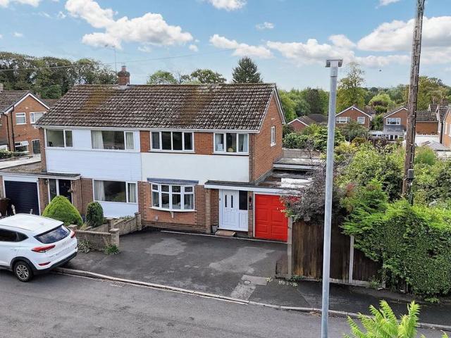 3 bedroom semi detached house for sale