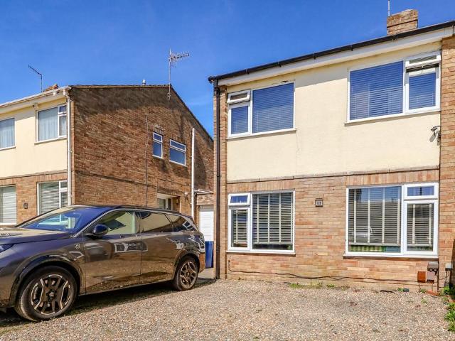 3 bedroom semi detached house for sale
