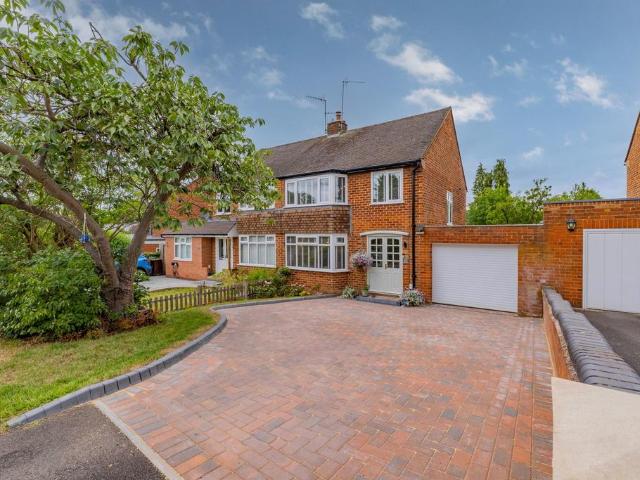 3 bedroom semi detached house for sale