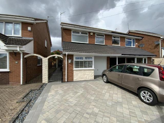 3 bedroom semi detached house for sale