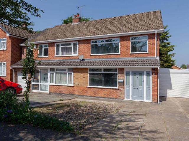 3 bedroom semi detached house for sale