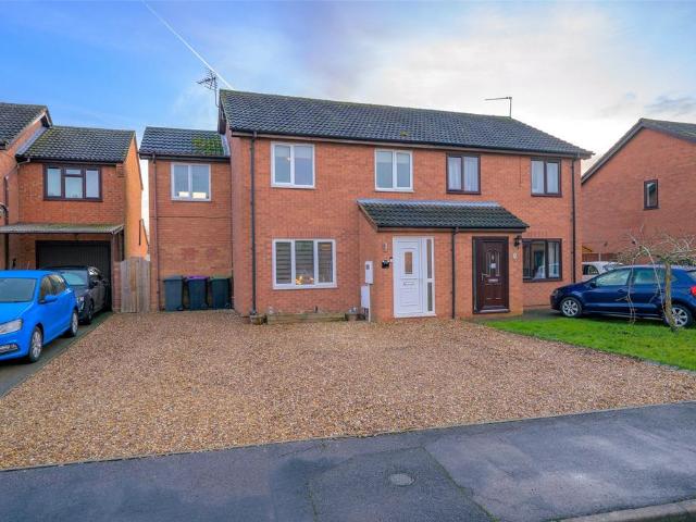 3 bedroom semi detached house for sale