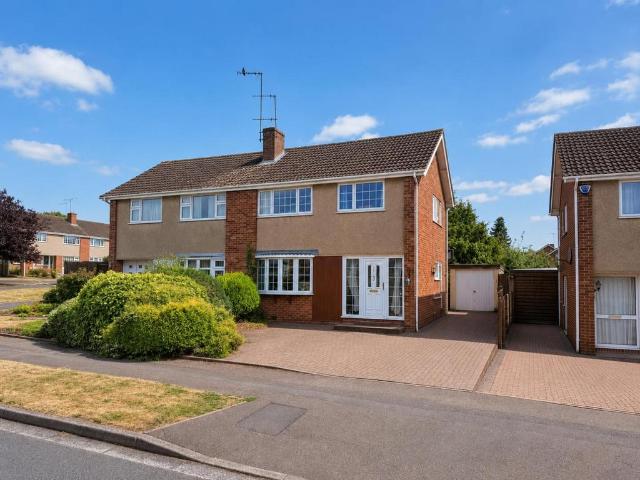 3 bedroom semi detached house for sale