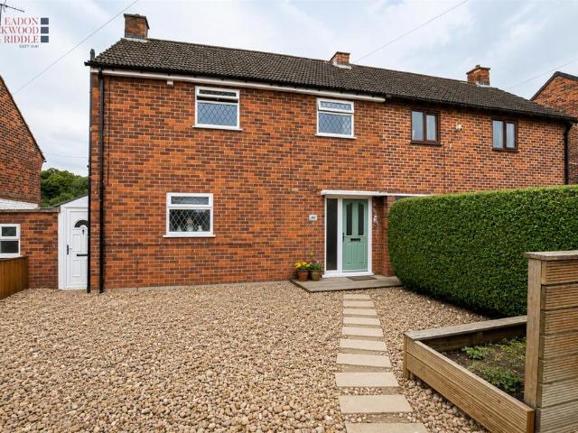 3 bedroom semi detached house for sale