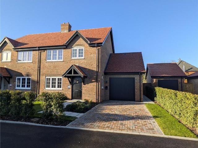 3 bedroom semi detached house for sale