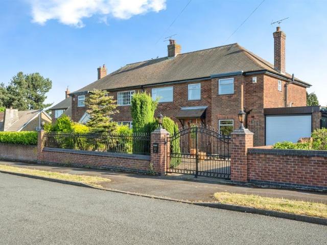 3 bedroom semi detached house for sale