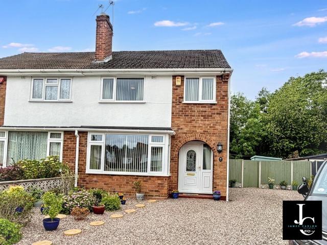 3 bedroom semi detached house for sale
