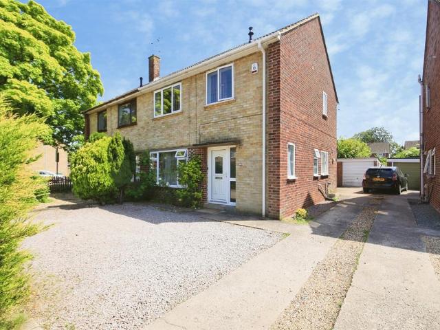 3 bedroom semi detached house for sale