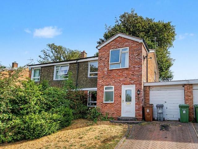 3 bedroom semi detached house for sale