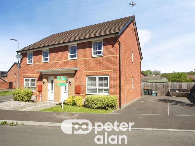 3 bedroom semi detached house for sale