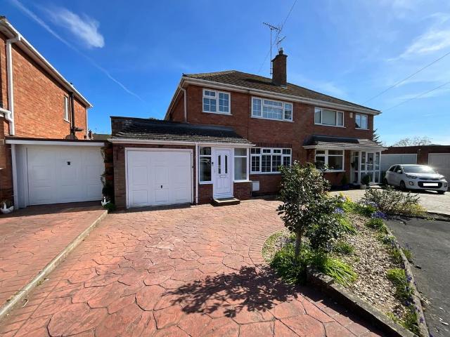 3 bedroom semi detached house for sale