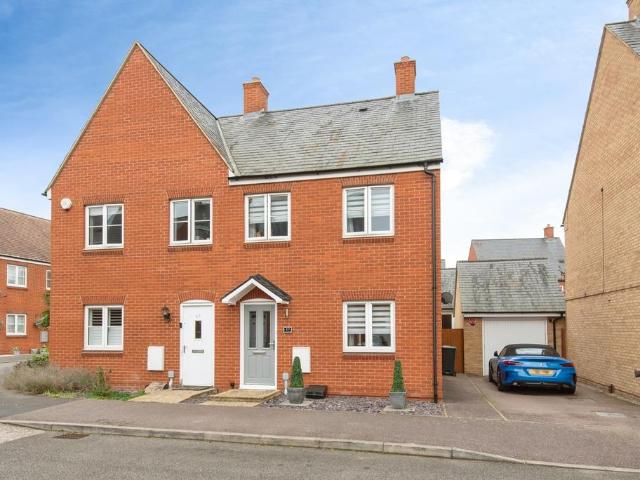 3 bedroom semi detached house for sale