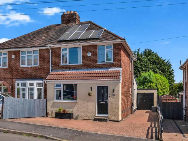 3 bedroom semi detached house for sale