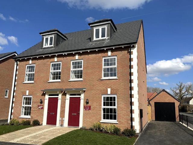 3 bedroom semi detached house for sale