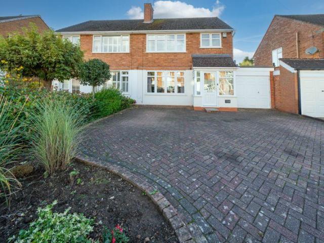 3 bedroom semi detached house for sale