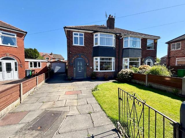 3 bedroom semi detached house for sale