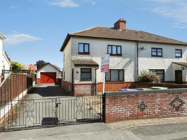3 bedroom semi detached house for sale