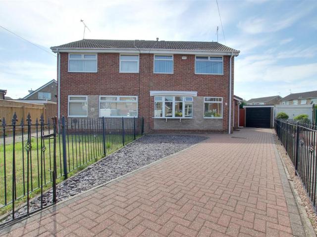 3 bedroom semi detached house for sale