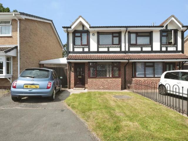 3 bedroom semi detached house for sale