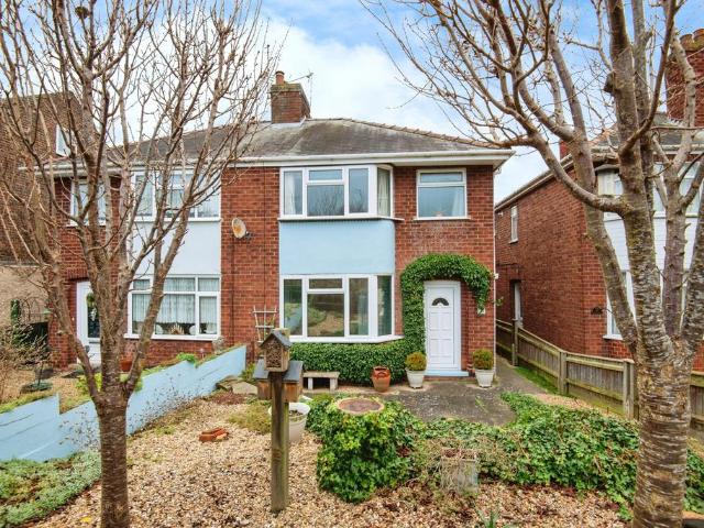 3 bedroom semi detached house for sale