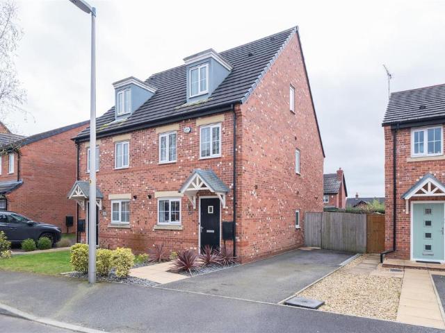 3 bedroom semi detached house for sale