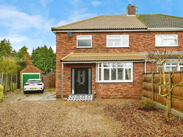 3 bedroom semi detached house for sale