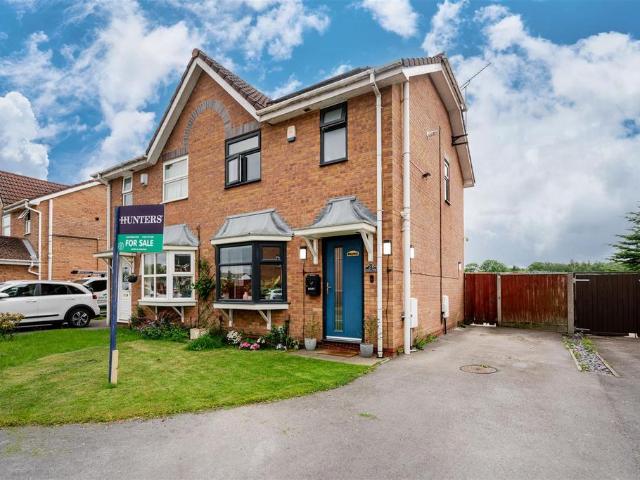 3 bedroom semi detached house for sale