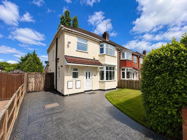 3 bedroom semi detached house for sale
