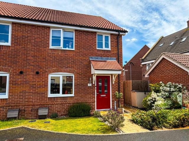 3 bedroom semi detached house for sale
