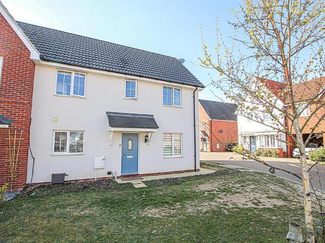 3 bedroom semi detached house for sale