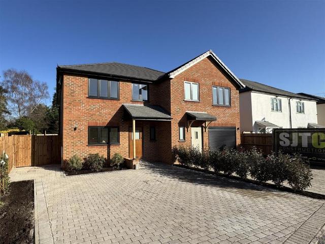 3 bedroom semi detached house for sale