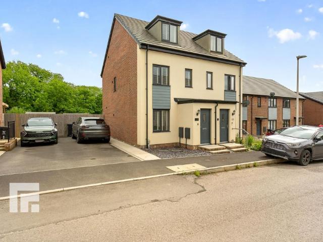 3 bedroom semi detached house for sale