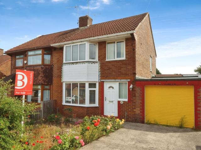 3 bedroom semi detached house for sale