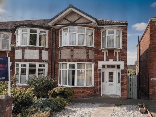 3 bedroom semi detached house for sale