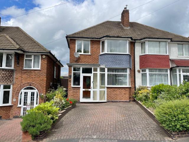 3 bedroom semi detached house for sale